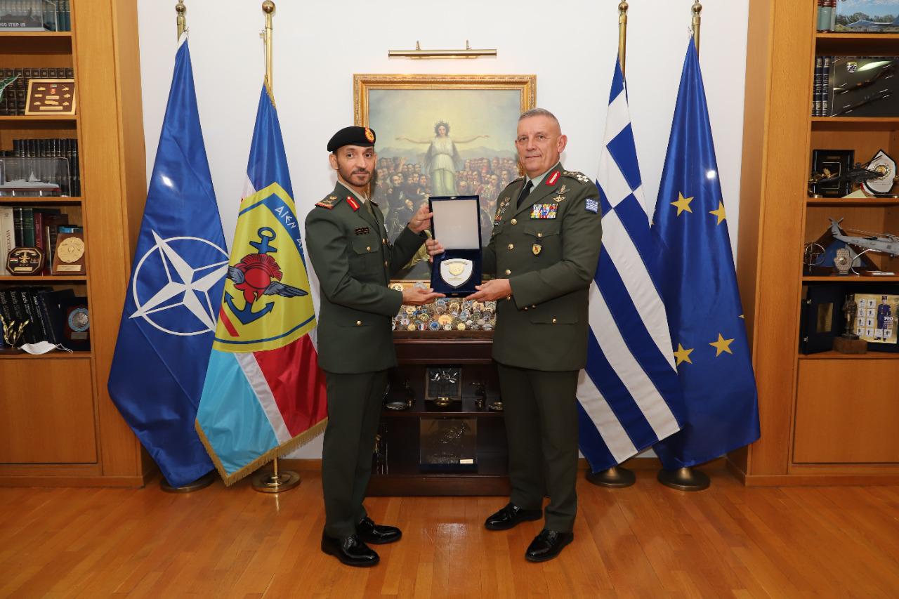 Commander of UAE Land Forces discusses military cooperation with Greek ...
