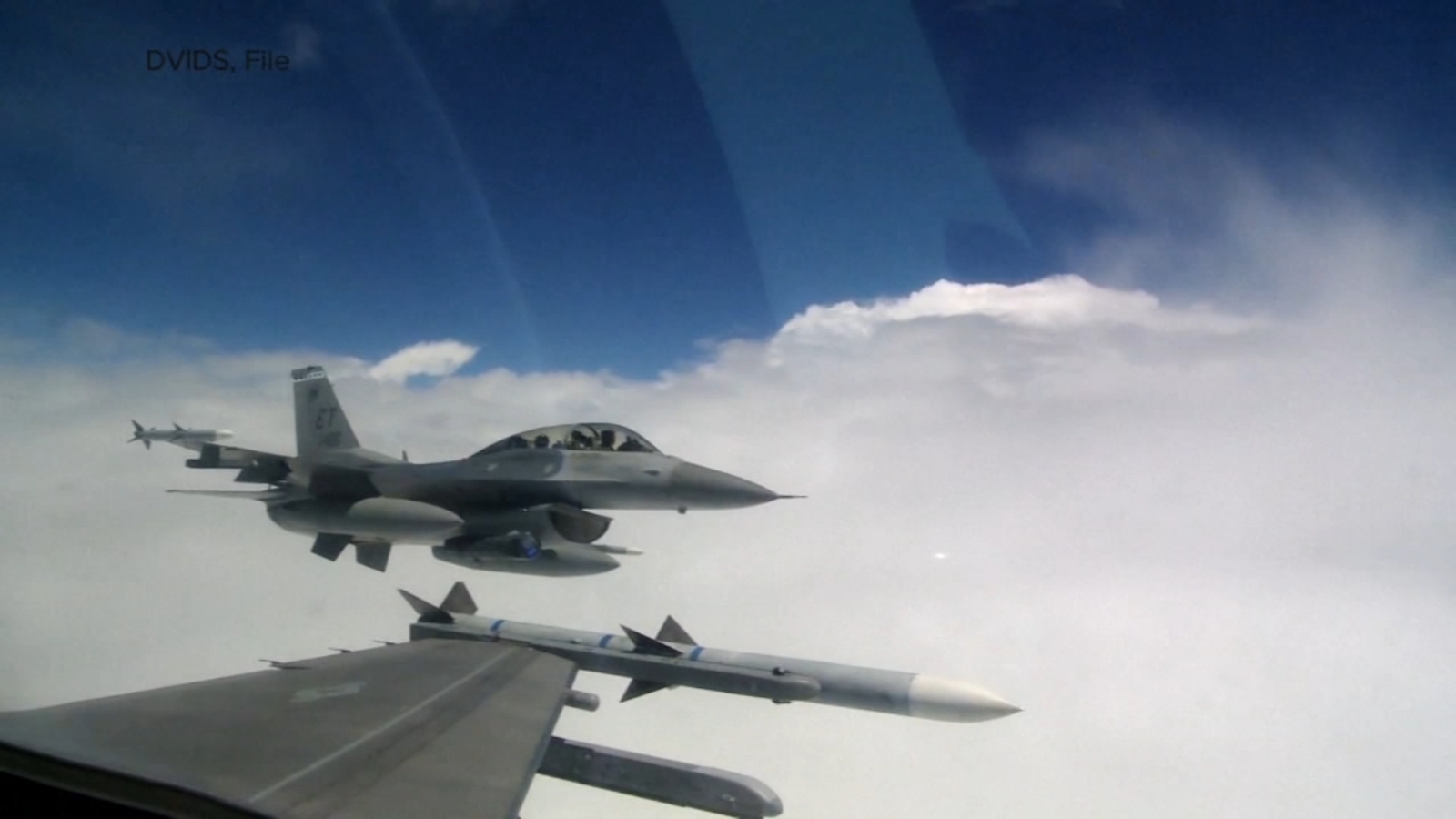 No survivors found after plane crashes in Virginia, causes F-16s to ...