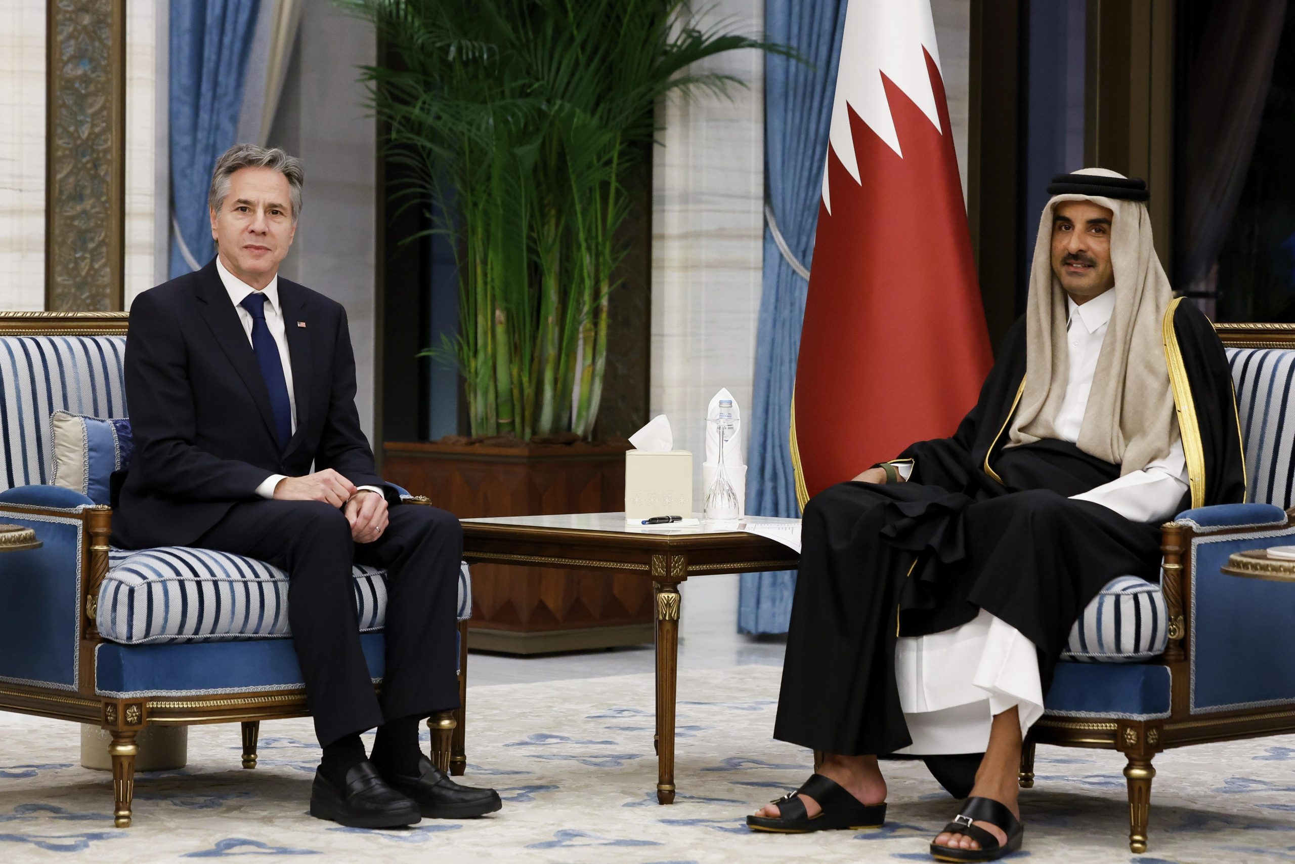 Amir of Qatar and U.S. Secretary of State Discuss Strategic Relations ...