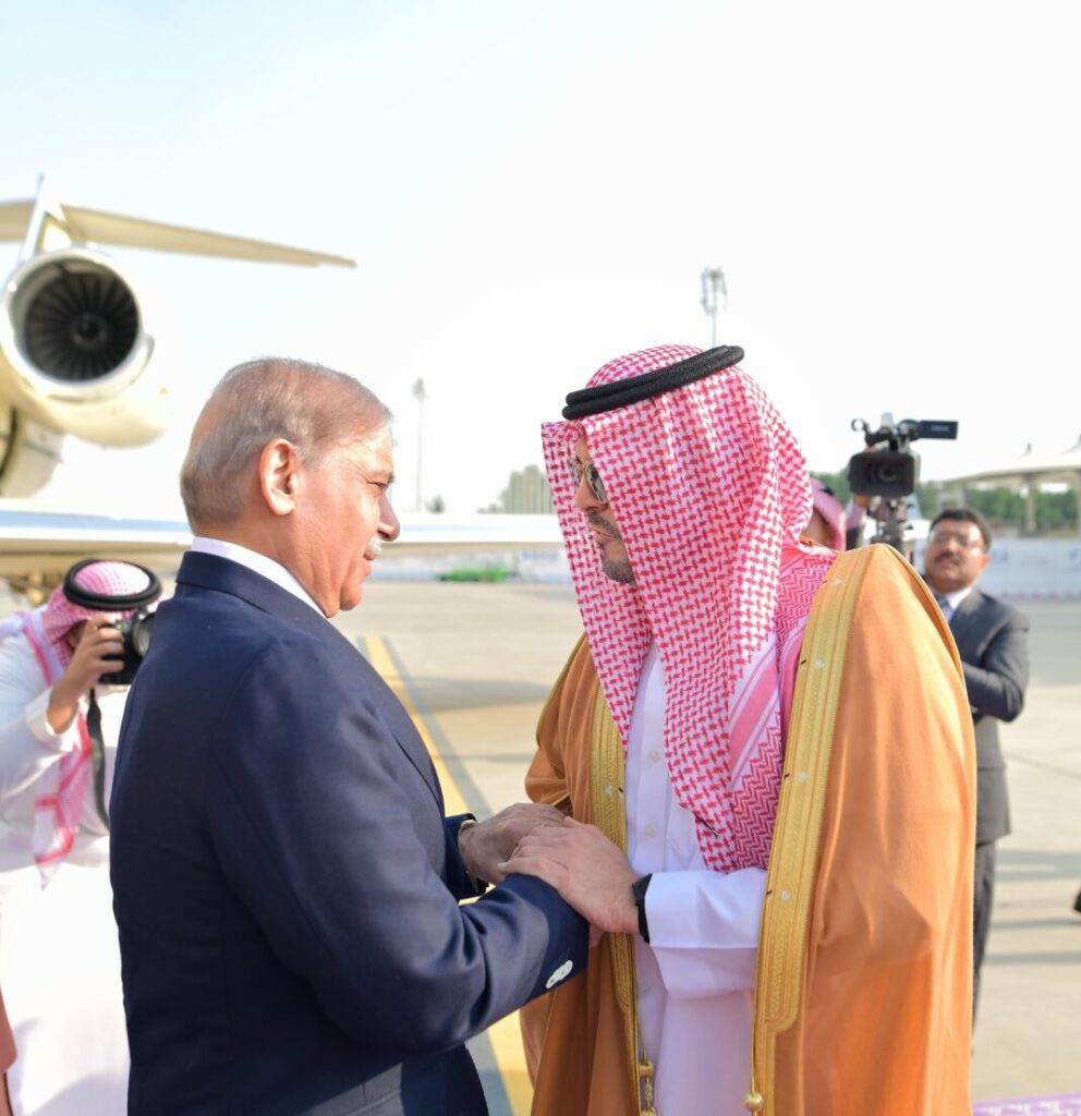 PM Shehbaz Sharif Arrives in Jeddah for Four-Day Visit to Strengthen ...
