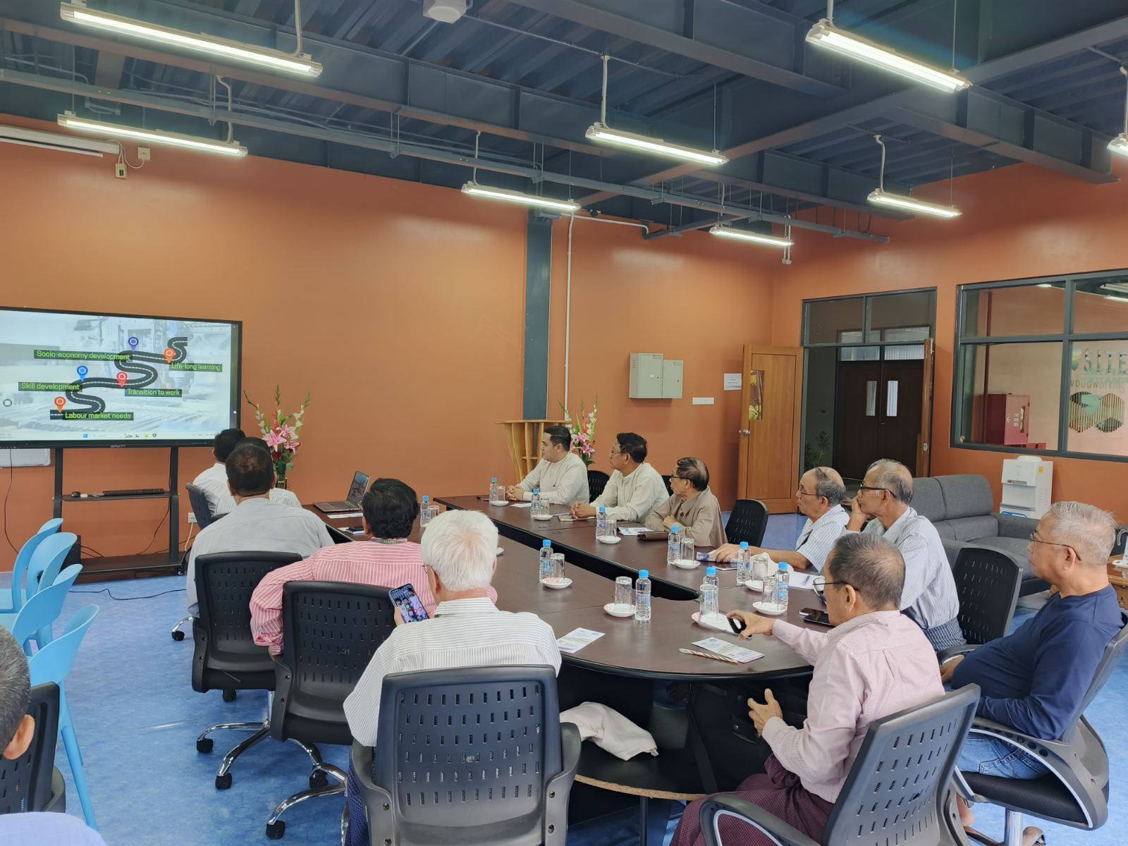 MCEF and China Kunming ASEAN Association Hold Talks to Boost ...